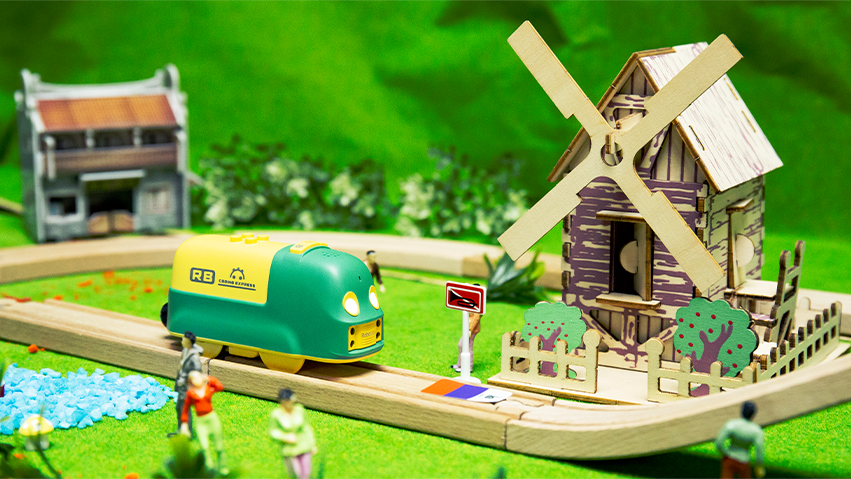 Coding Express: Drive Children to the World of Programming – Robobloq